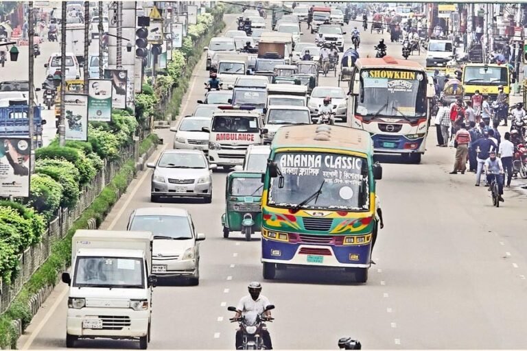 Transport issues (strikes, investment) in major cities. - I'm Aware